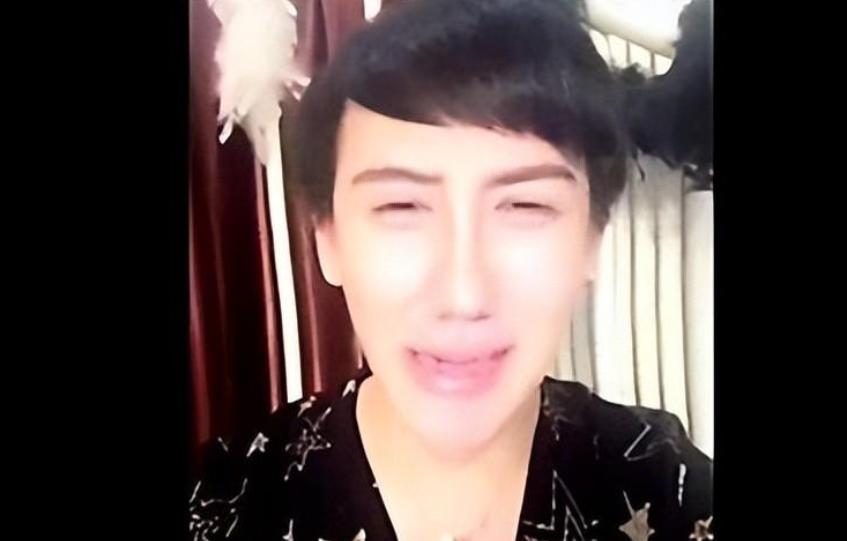 Long time no see Internet celebrity "Snake Man" Liu Zichen, changed his previous pointed chin ...