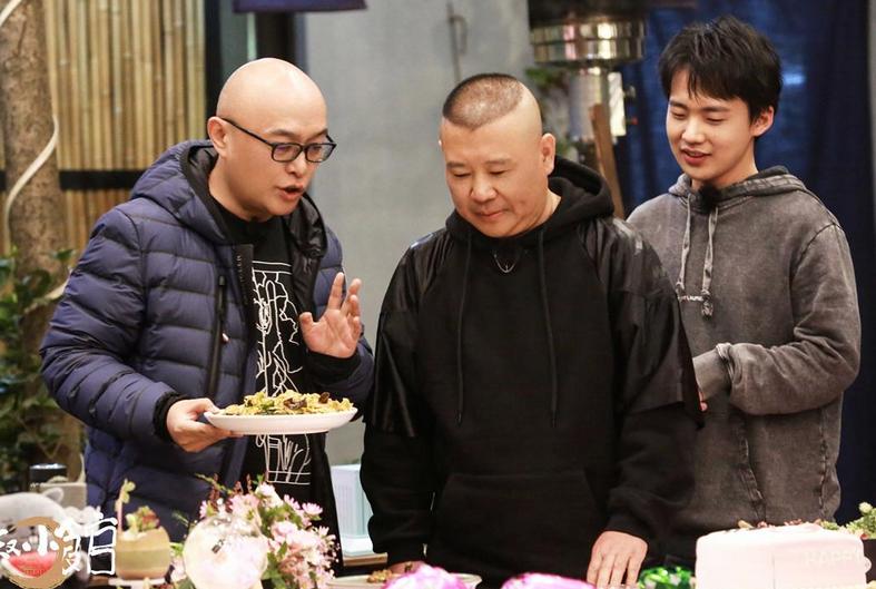 The same is to say hello to the elders, put Guo Qilin and Zhao Yinan ...