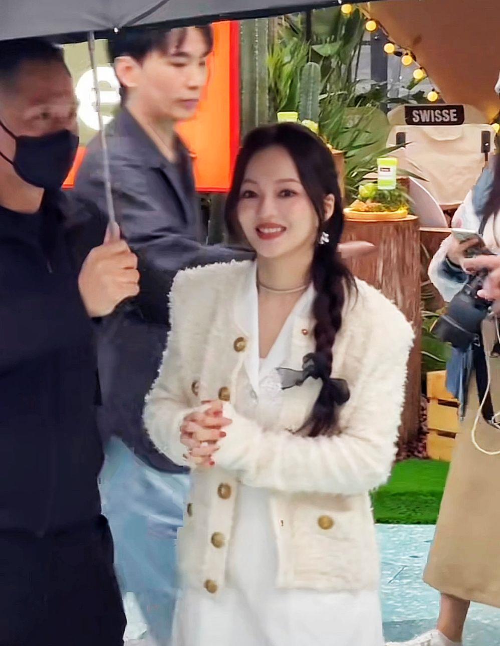 Angela Chang makes a gorgeous return, and the 41-year-old goddess ...