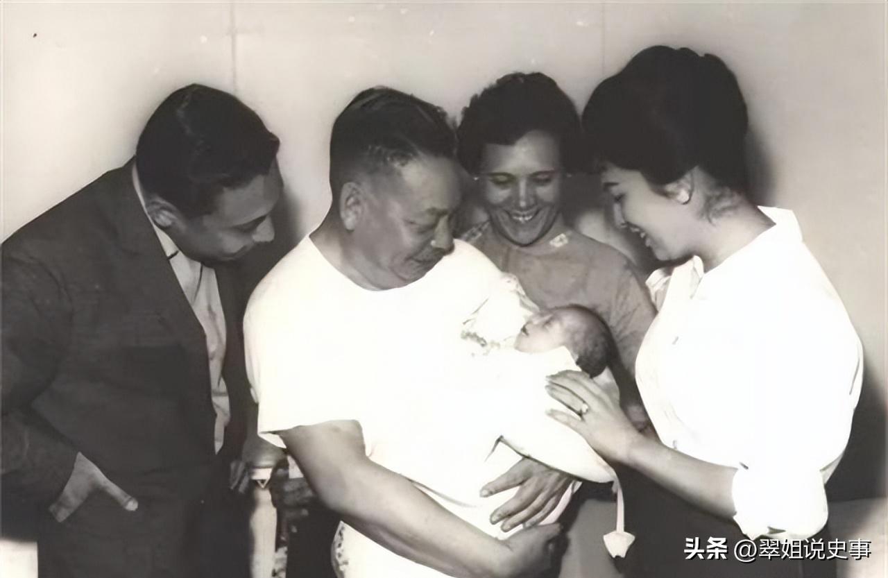 She is the eldest daughter of the fourth generation of the Jiang family ...