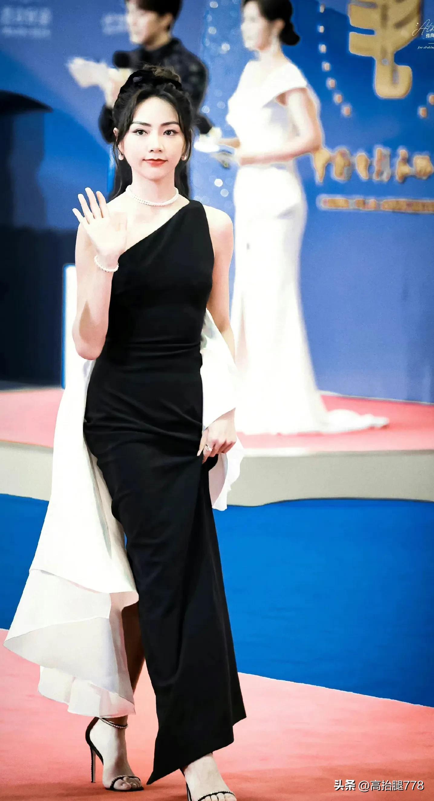 Xie Keyin | Lu Jingshan | Zhu Dan | Zhou Ye seductive star's hot body ...