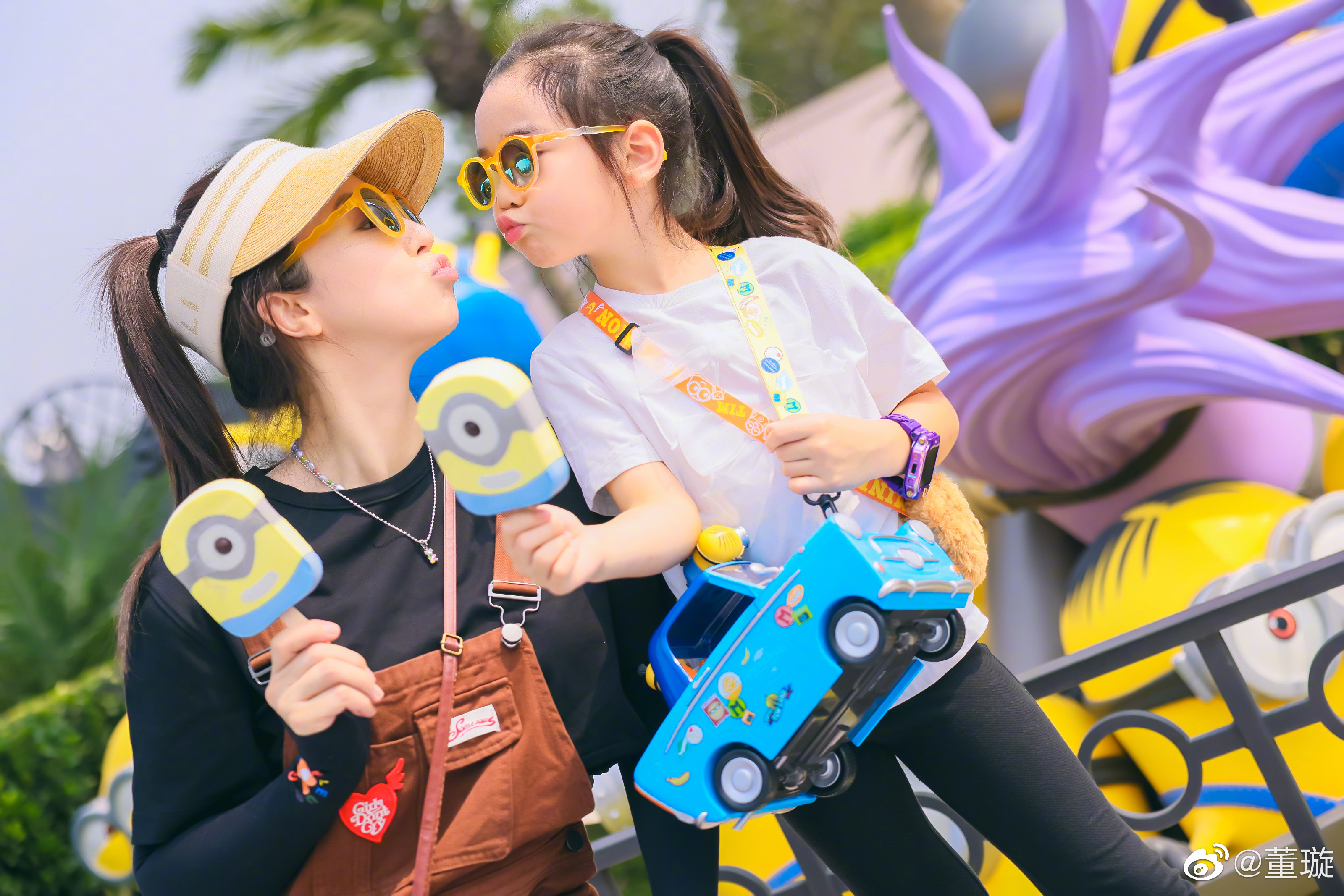 Dong Xuan and Guan Yue took the baby on a trip and met Li Mao's family ...