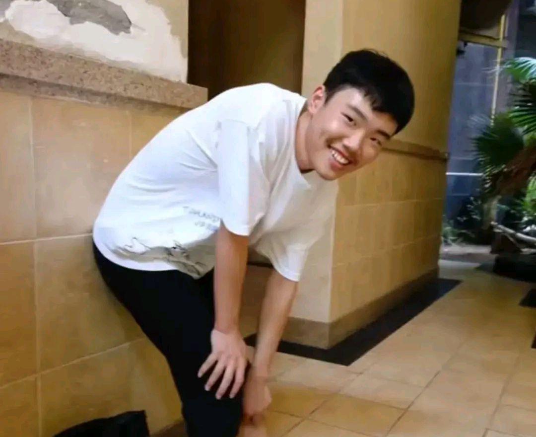 Why has no celebrity spoken out for Hu Xinyu so far?let me tell you why ...