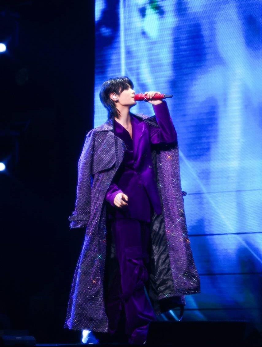 Huang Minghao's solo concert in Changsha started with a shocking new ...