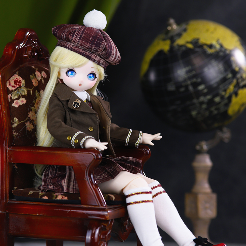 Unconventional and vibrant color matching, emerging fresh winter ...