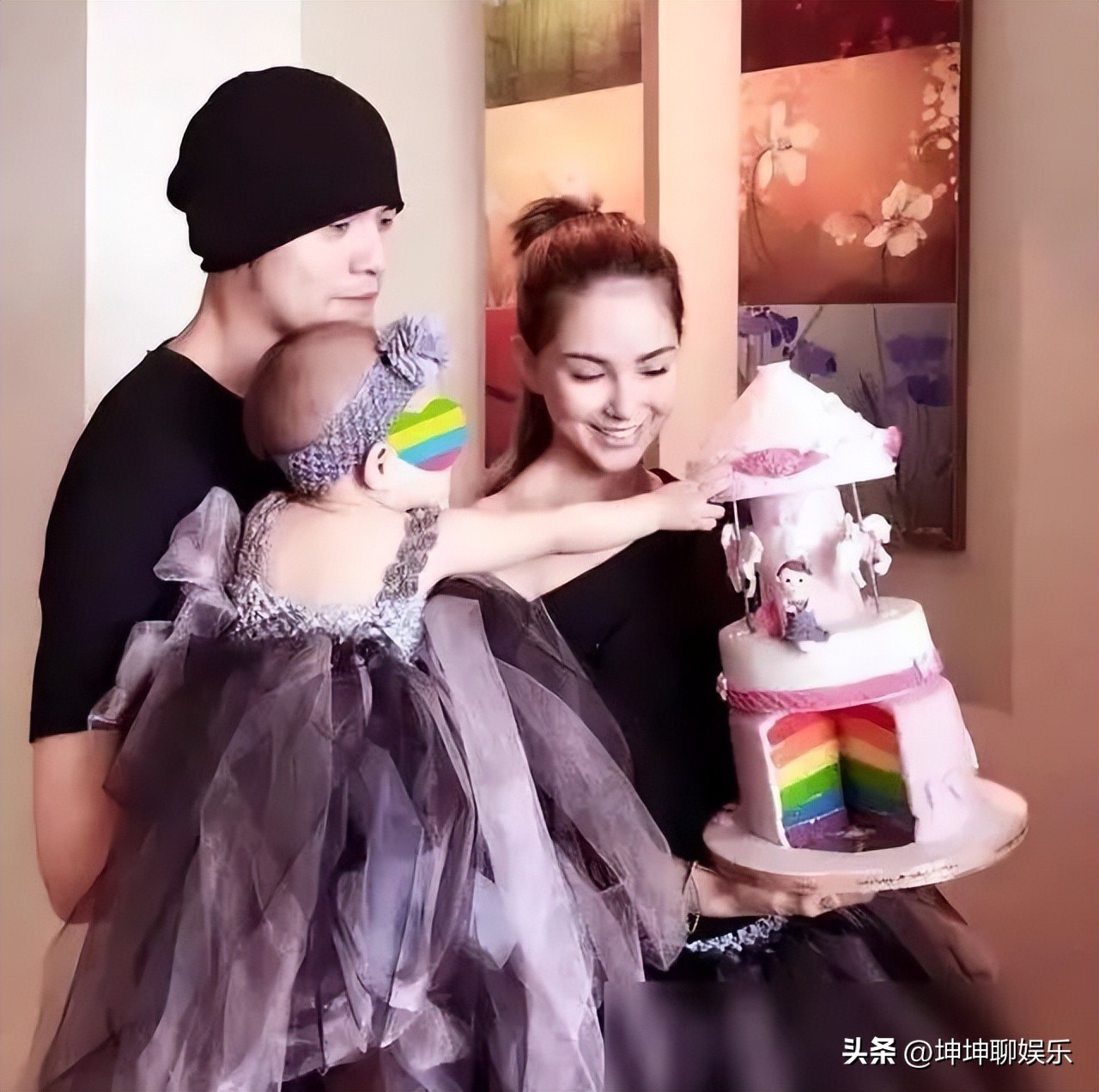 Jay Chou posted a post, calling Kunling "Sanbao Mom", and netizens ...