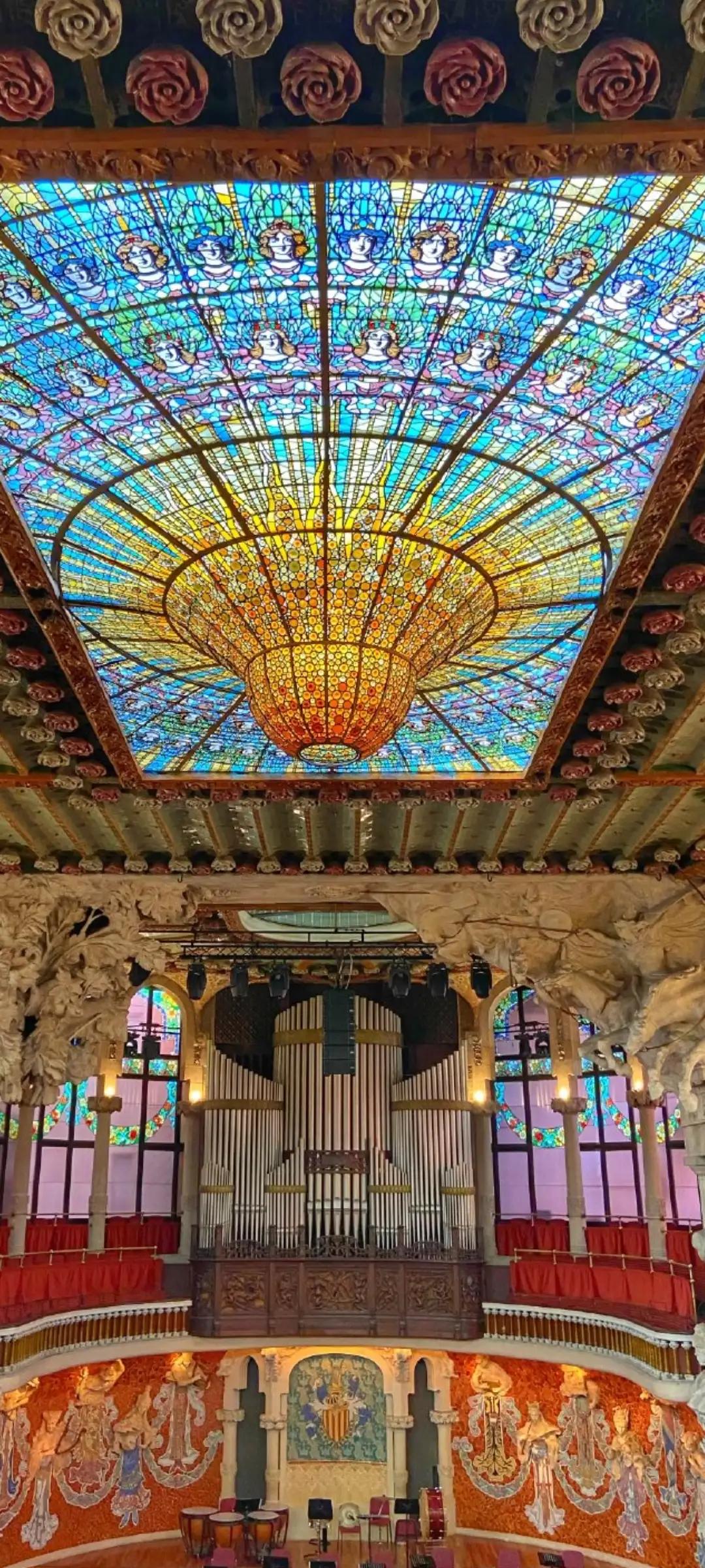 New Year's Concert at the Palace of Catalan Music in Barcelona - iNEWS