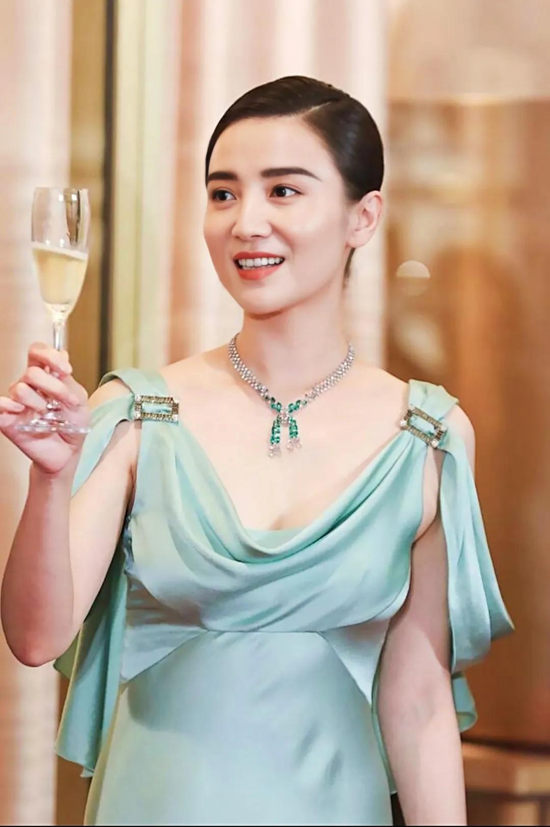 Song Jia is so beautiful - iNEWS