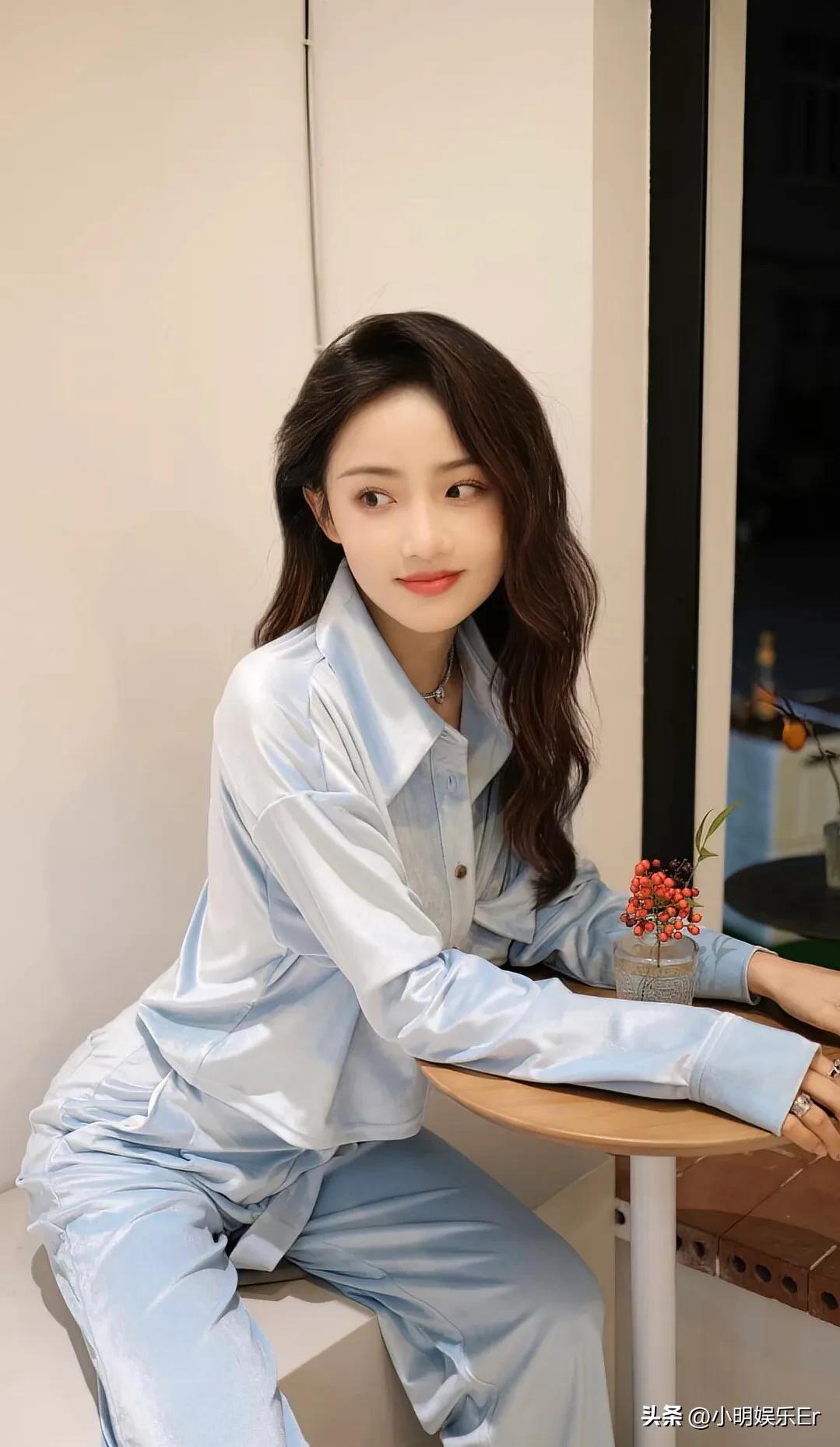 The sweet photo of the beautiful goddess "Wu Jiayi" - iNEWS