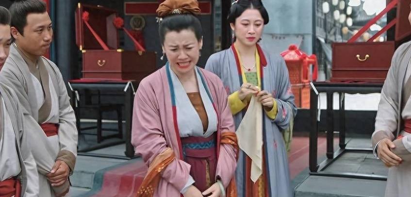 With only 4 episodes and 23,000 views, and 5 stars, "Lan Gui's Happy ...