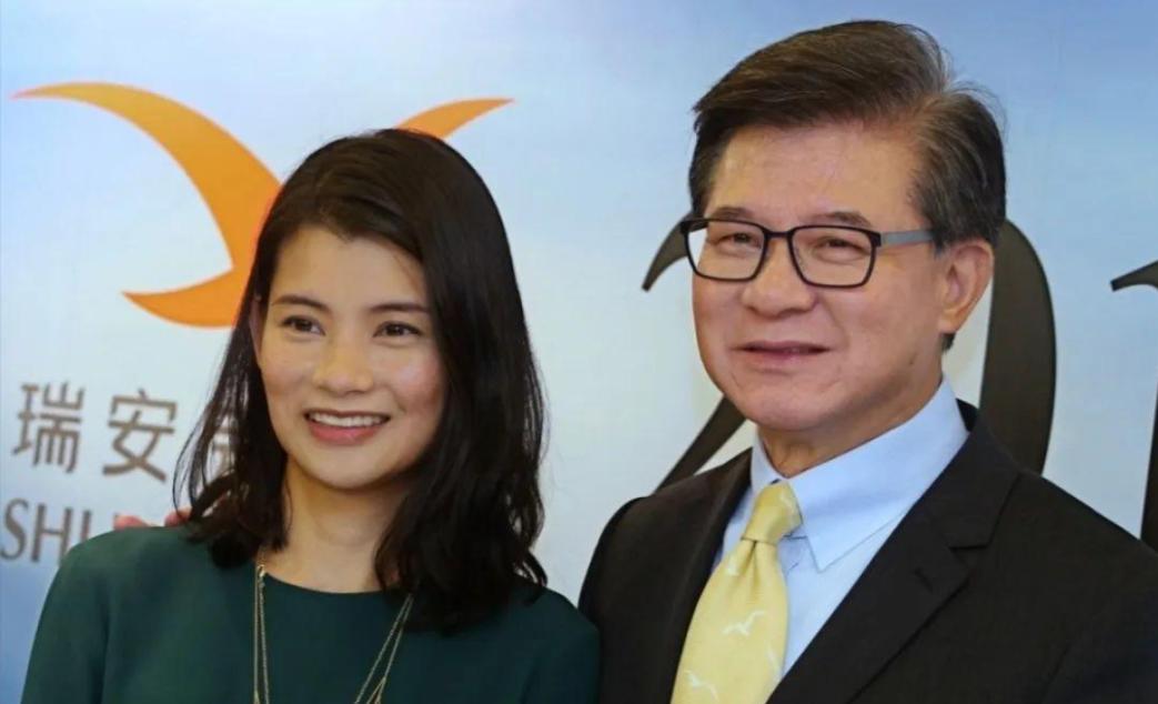 Rich man Luo Kangrui rarely accompanied Zhu Lingling!Elegant and ...