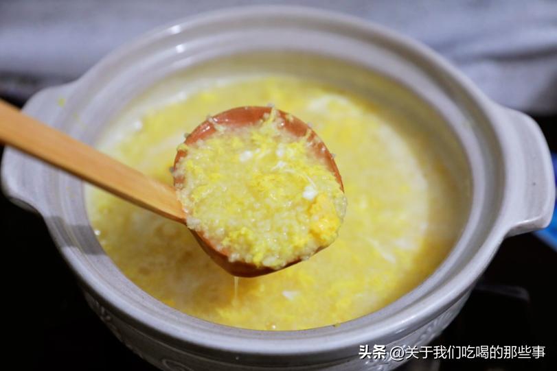 Boil millet porridge and cook it directly in the pot. No wonder you can ...