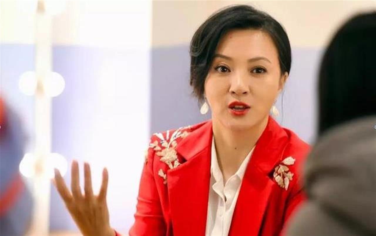 On that night of the Spring Festival Gala, Jin Yuting became the "Queen of Sketch", but was ...