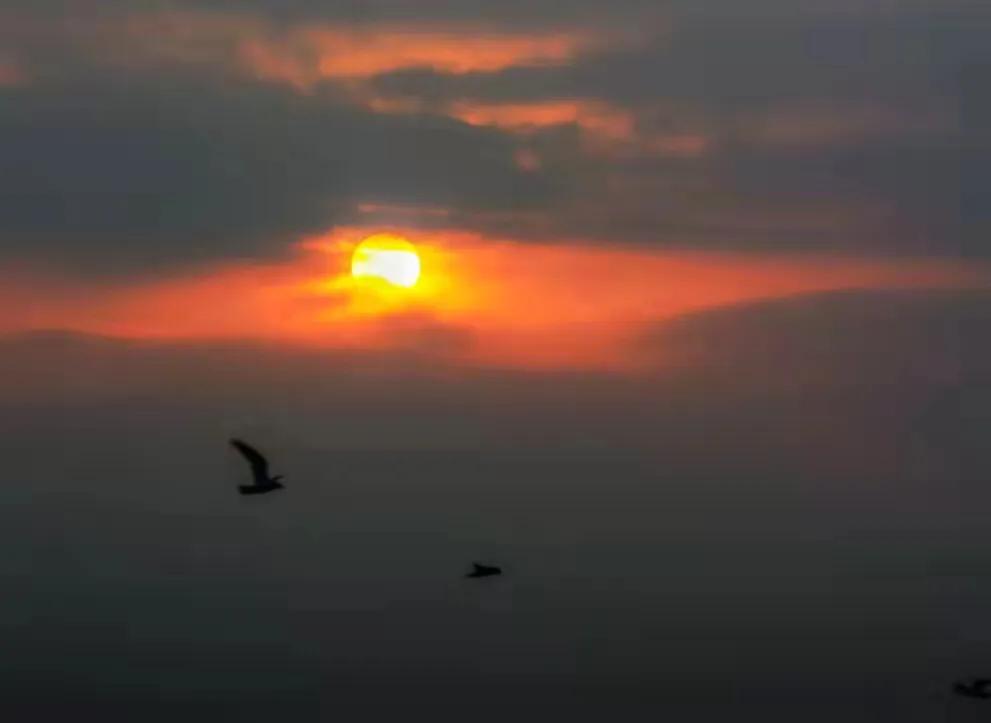 The sunset is infinitely beautiful - iNEWS