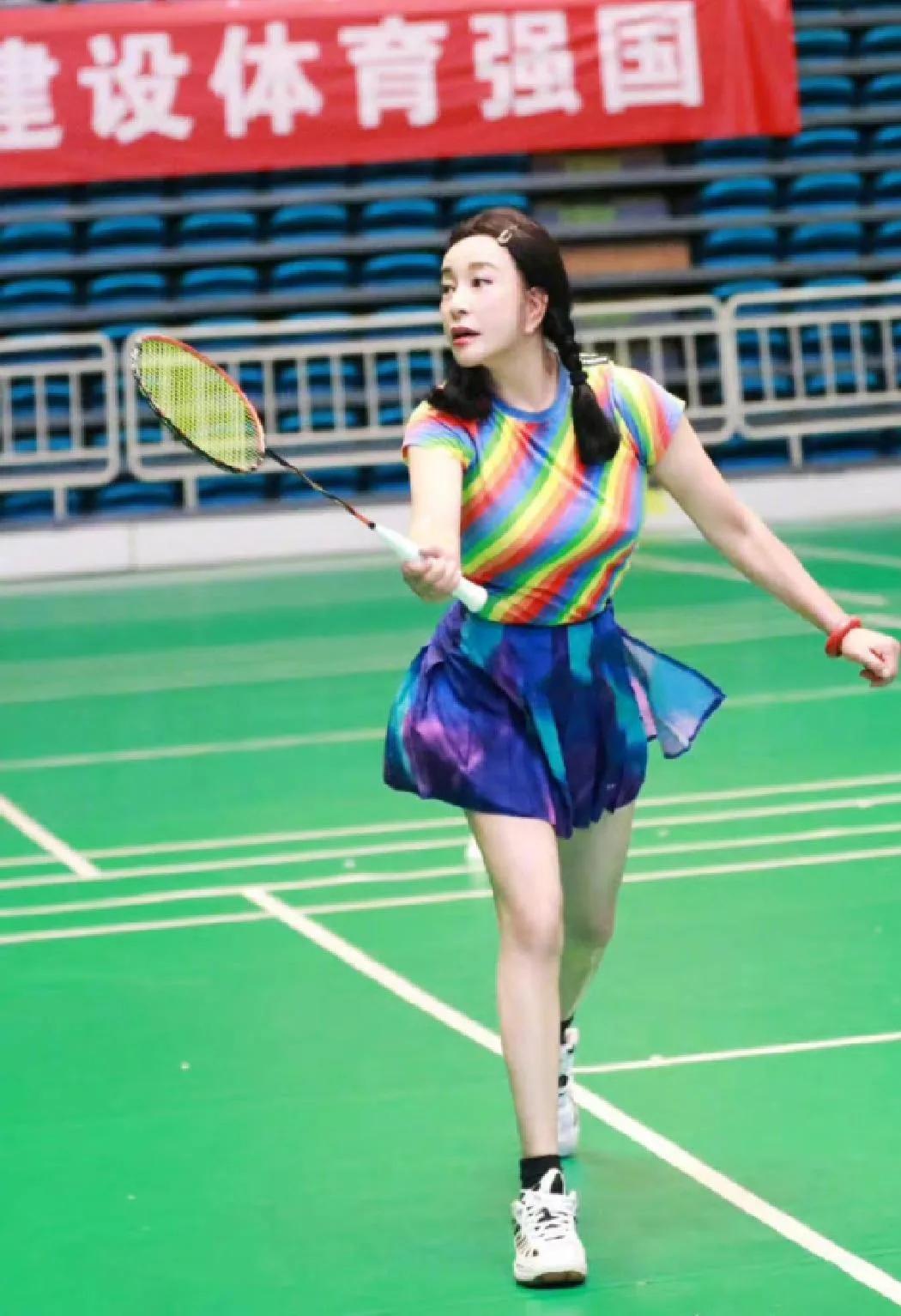 Stunning Liu Xiaoqing (Chen Tao) - iNEWS