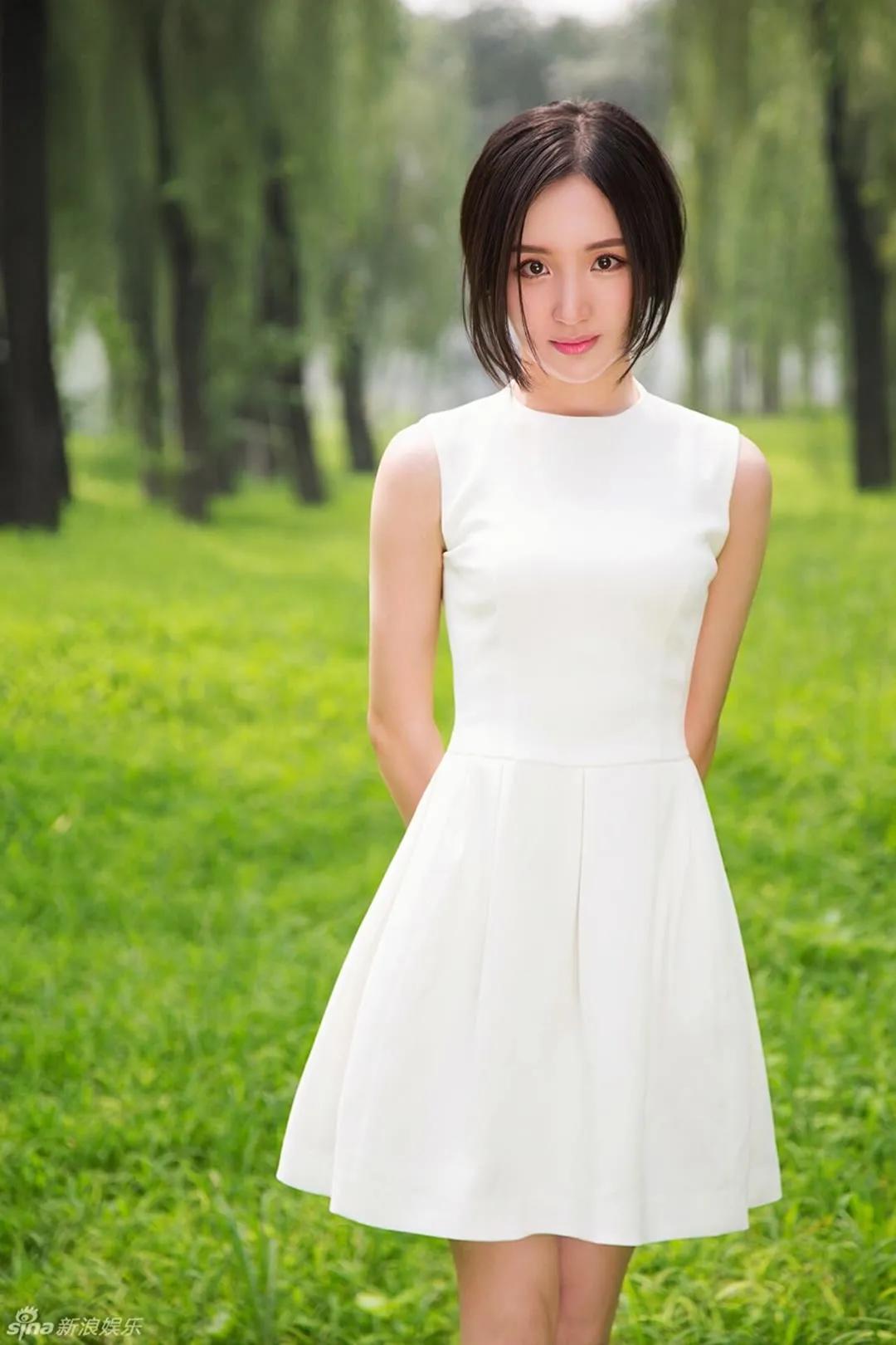 Mainland actress and singer - Hongli - iNEWS
