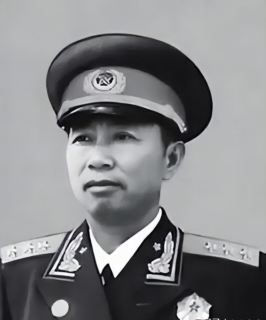 Liu Yalou: Dedicated to the construction of the army, Premier Zhou and ...