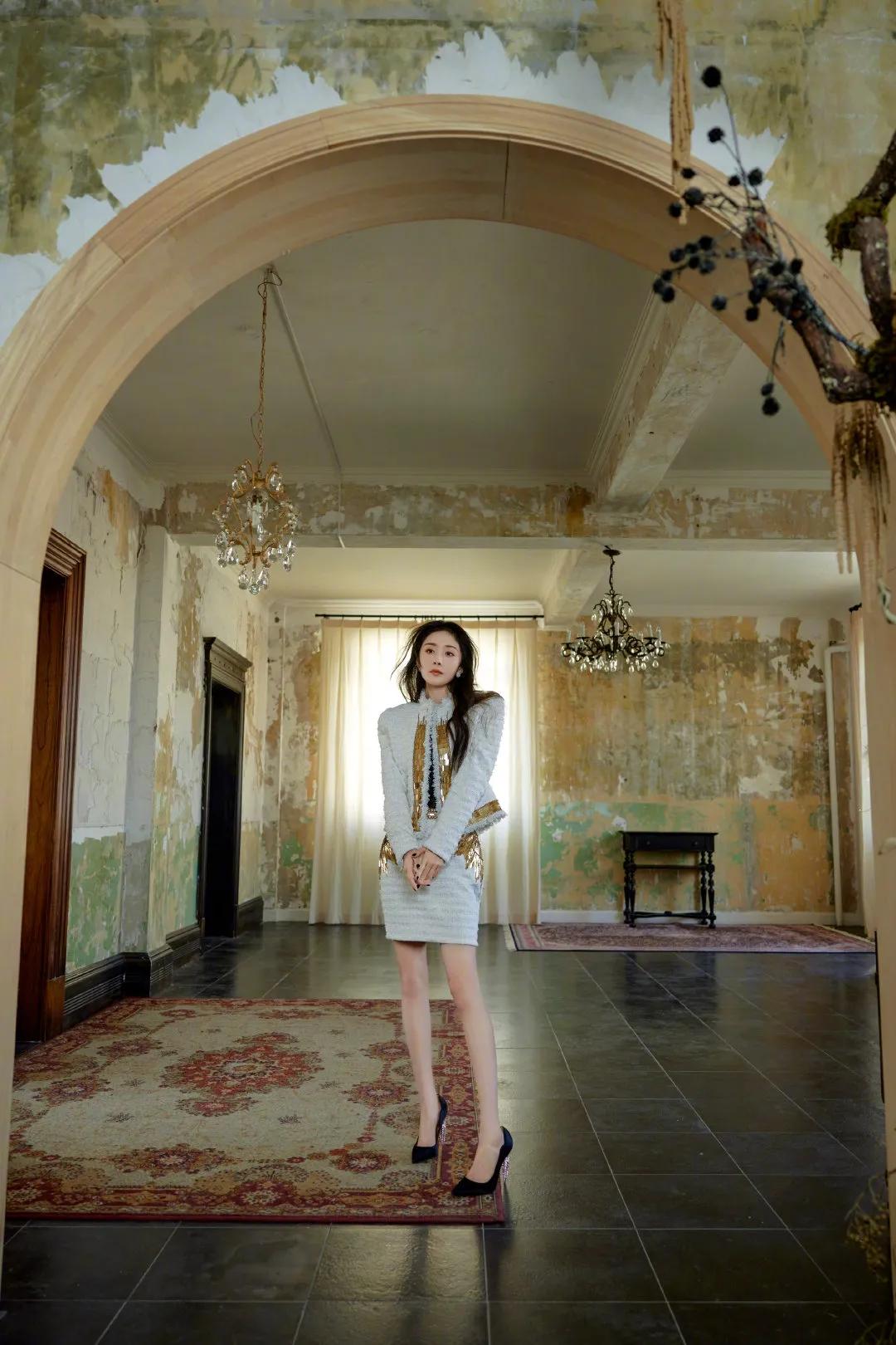 Yang Mi's recent outfits - iMedia