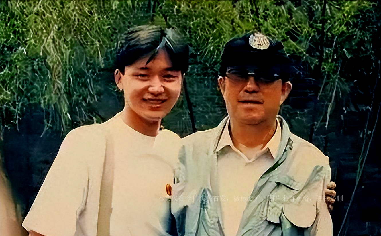 Actor Liu Yijun remarried with his son. After getting a daughter in ...