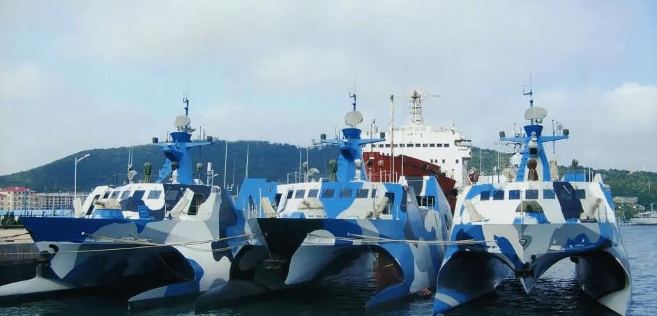 There are more than 60 Type 022 missile boats, only more than 200 tons ...