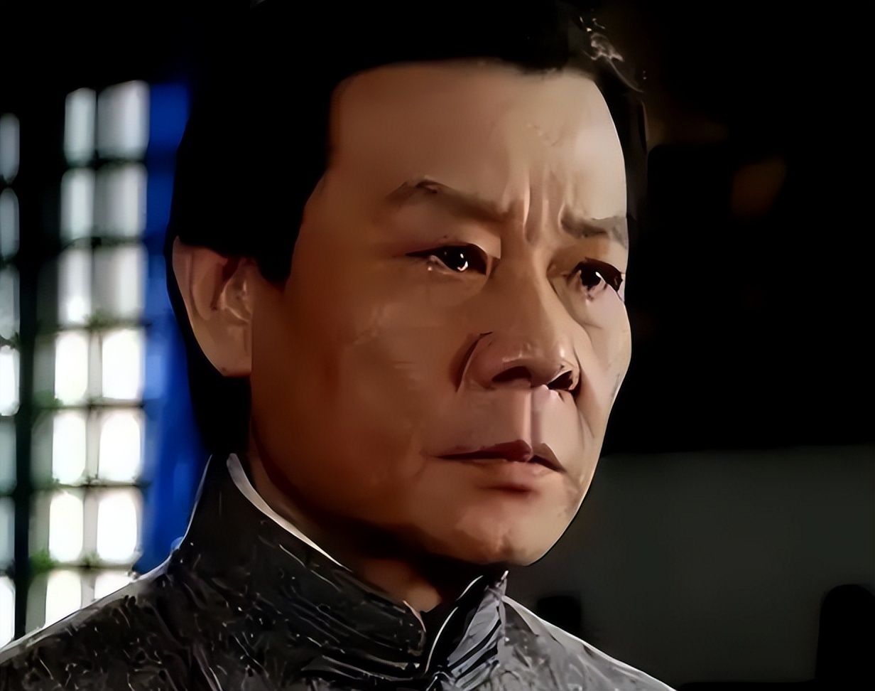 Two "wives" live upstairs and downstairs, Kou Shixun's life is enviable ...