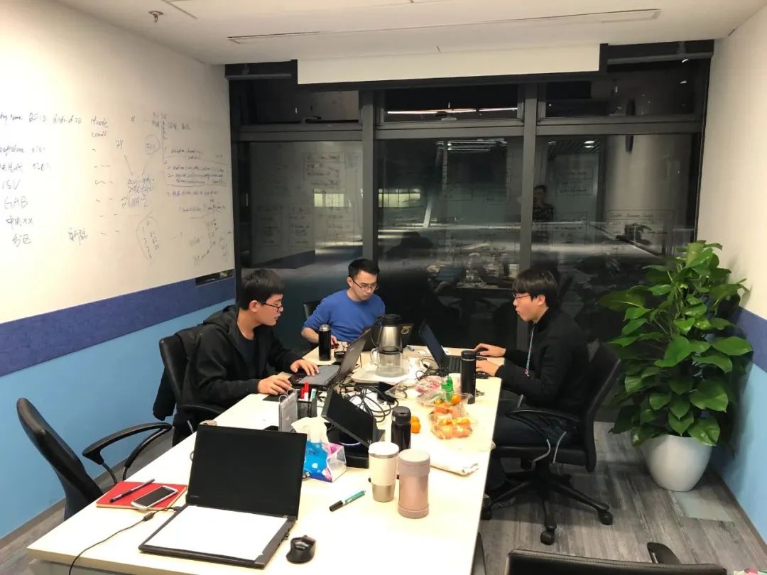 7x24 hours to support the operation and maintenance of more than 60,000 ...