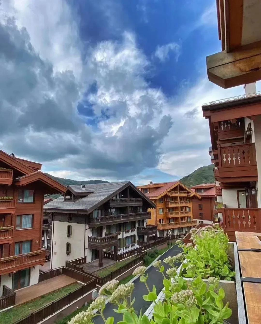 Reveal!What is the charm of the Orenda tribal town located beside the ...