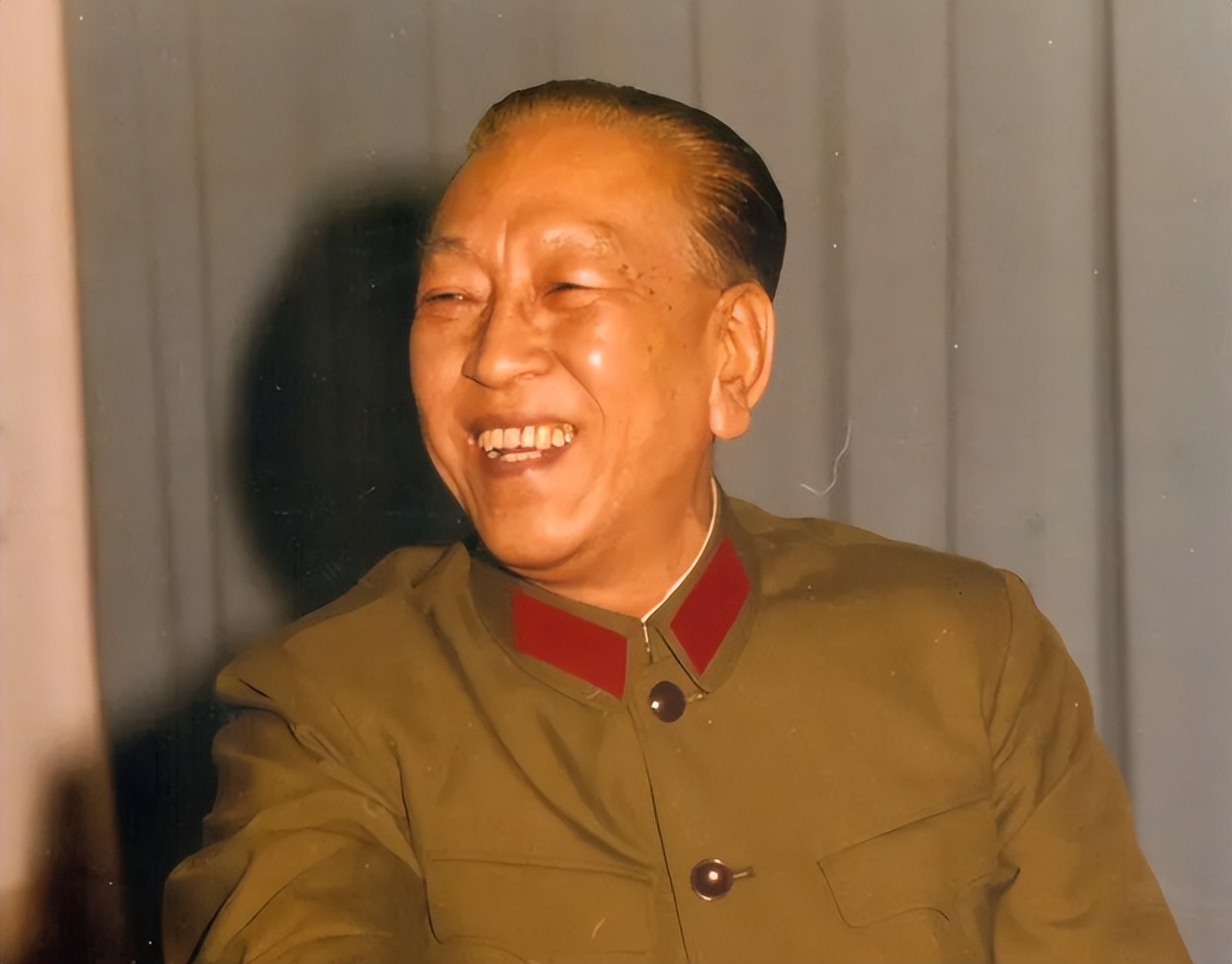 During the Sino-British negotiations in 1984, Geng Biao was tricked by a reporter and said ...