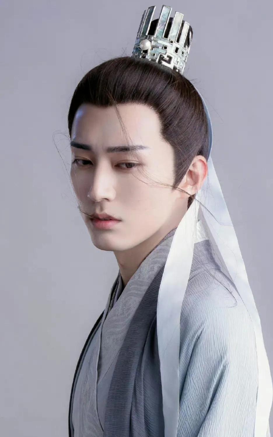 Liu Xueyi, Tang Yan's partner in the new drama, is actually the same ...