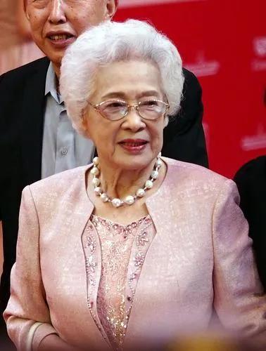 "Screen Goddess" Qin Yi passed away, her glory and strength will be ...