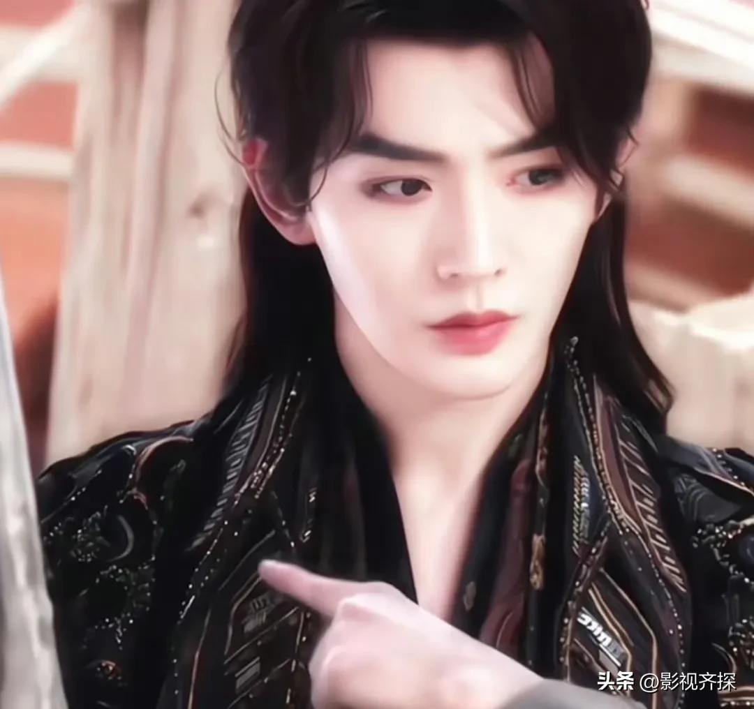 "Yunxiu Xing" Li Yitong dragged four, Deng Wei's aura crushed the hero ...