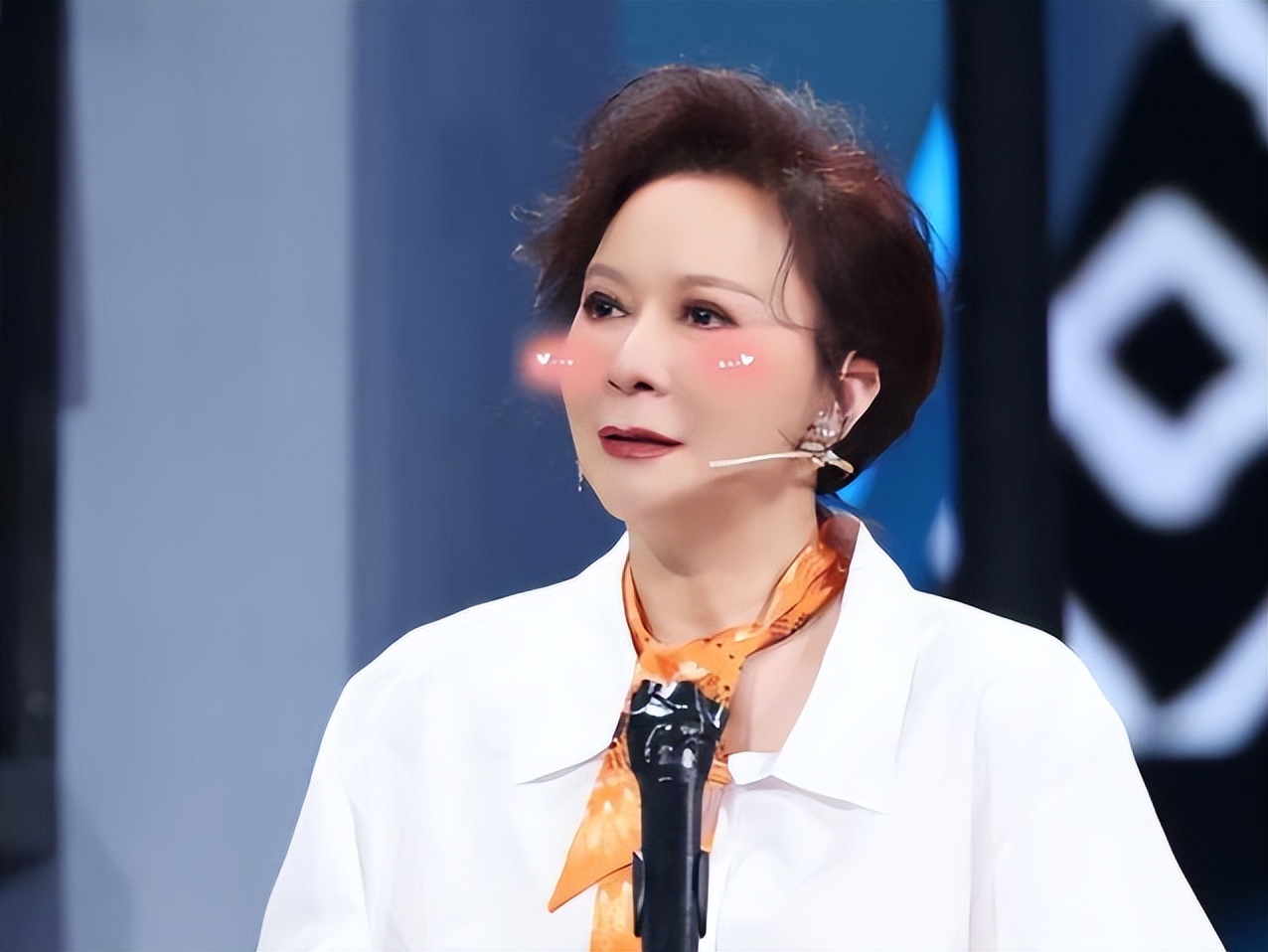 Yan Ni, who admitted to getting an injection, now removes her makeup ...