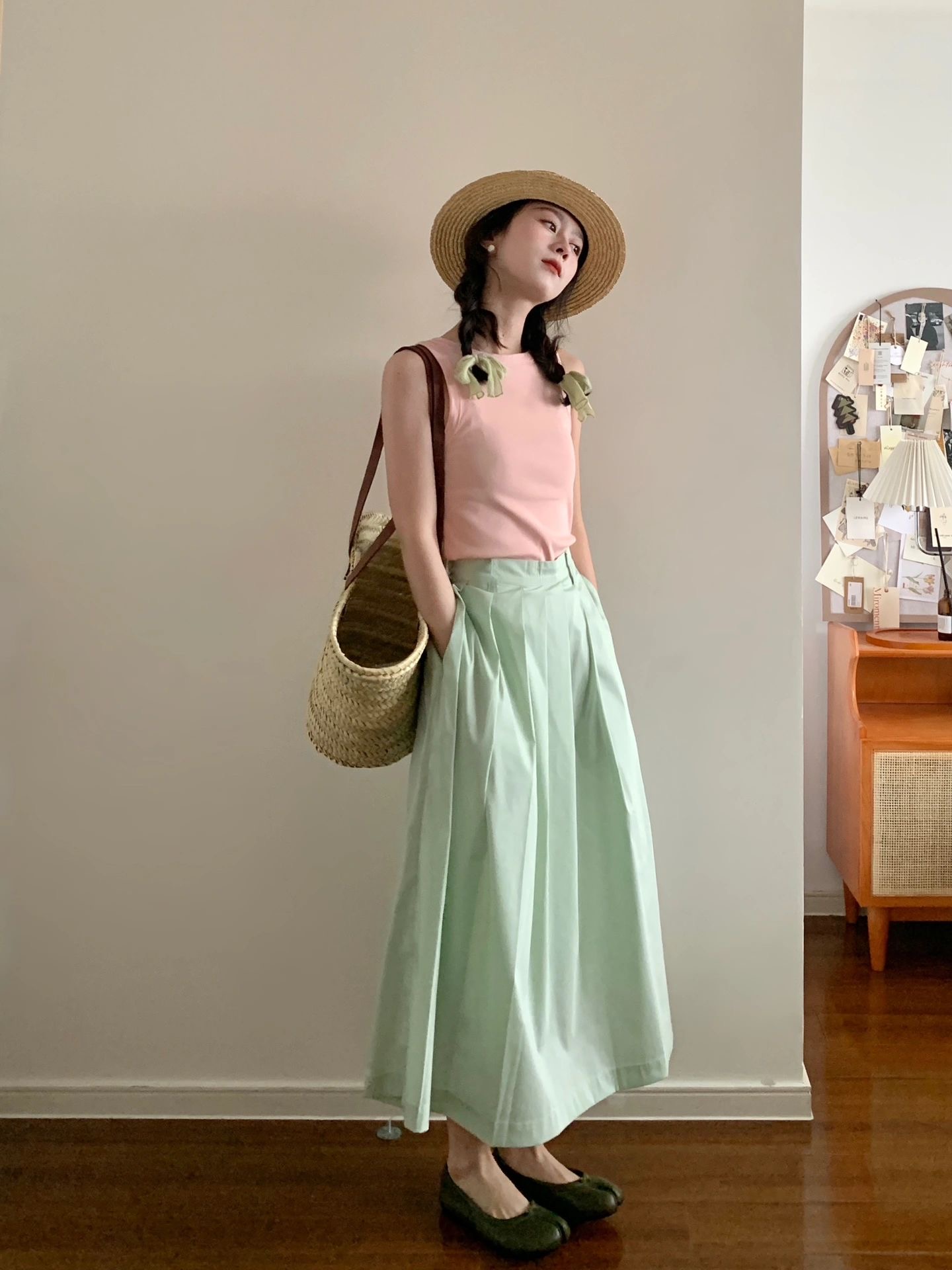 How to wear clothes if you have round shoulders and hunchback after ...