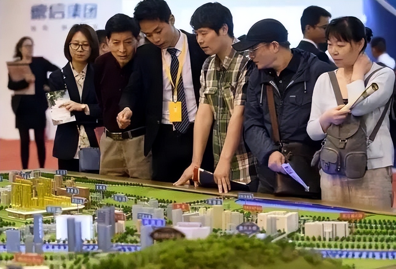 Some people predict that if there are no accidents, there may be four ...