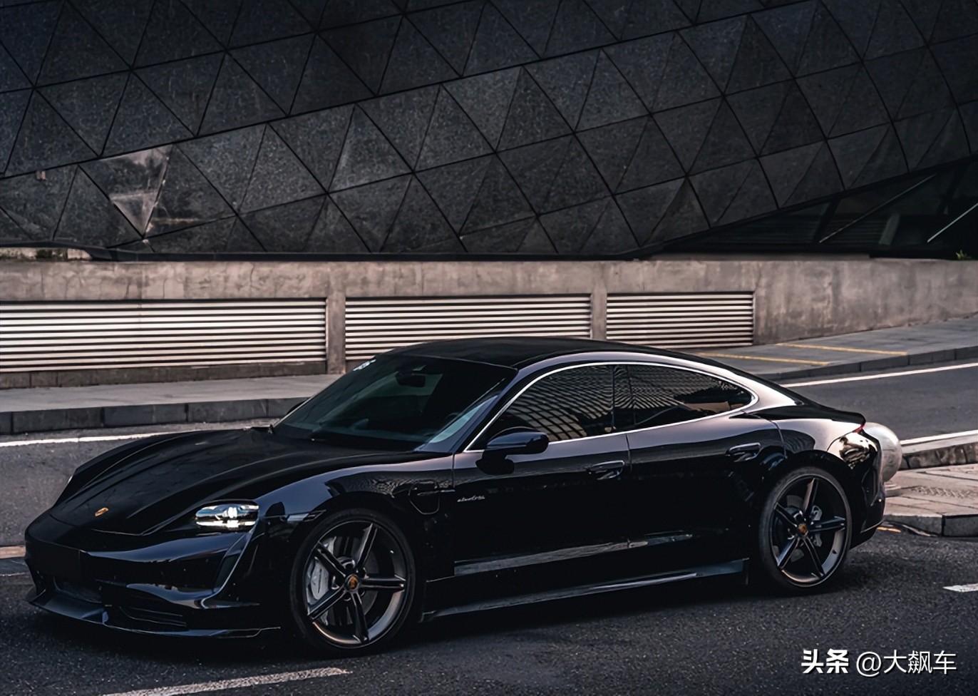 Pure electric assassins choose one: talk about money vulgarity, after ...