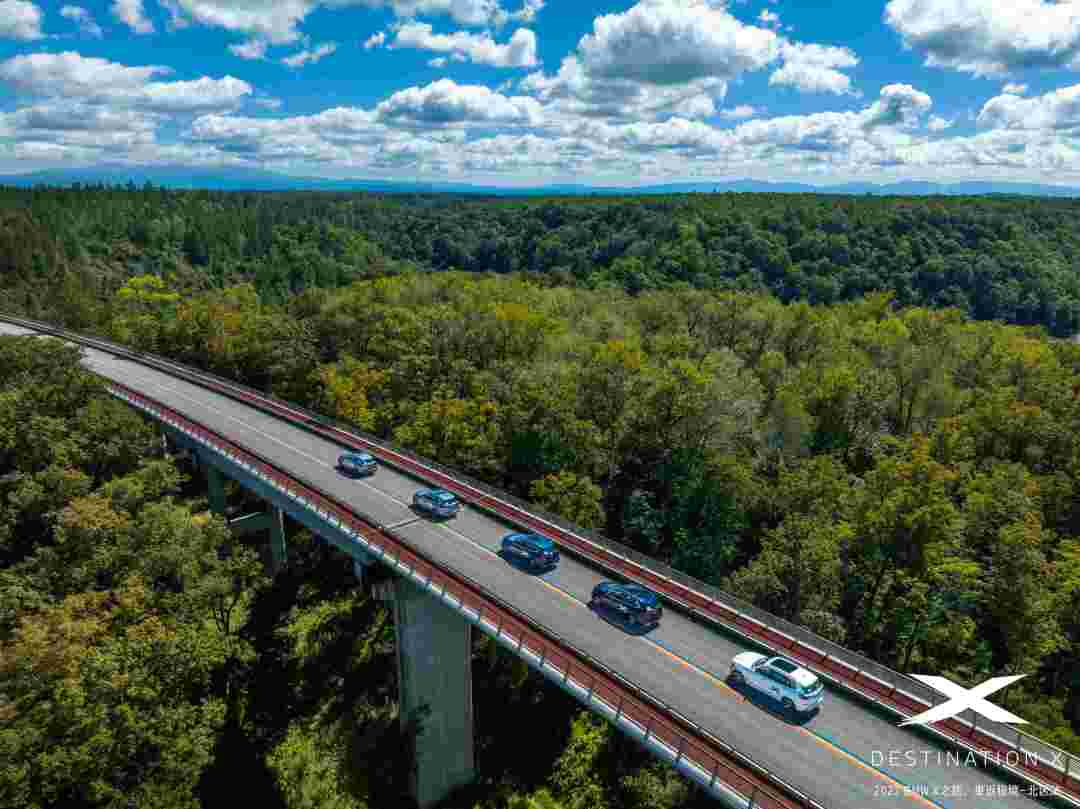 Drive the Dream Car to see the most beautiful scenery - iNEWS