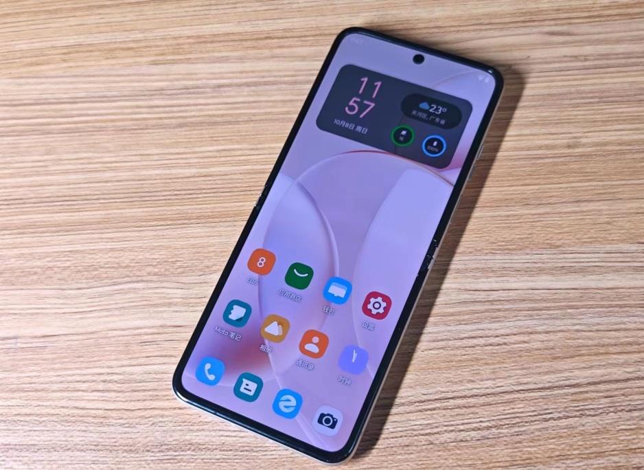 Foldable screen phones: Wonderful or weird? - iMedia