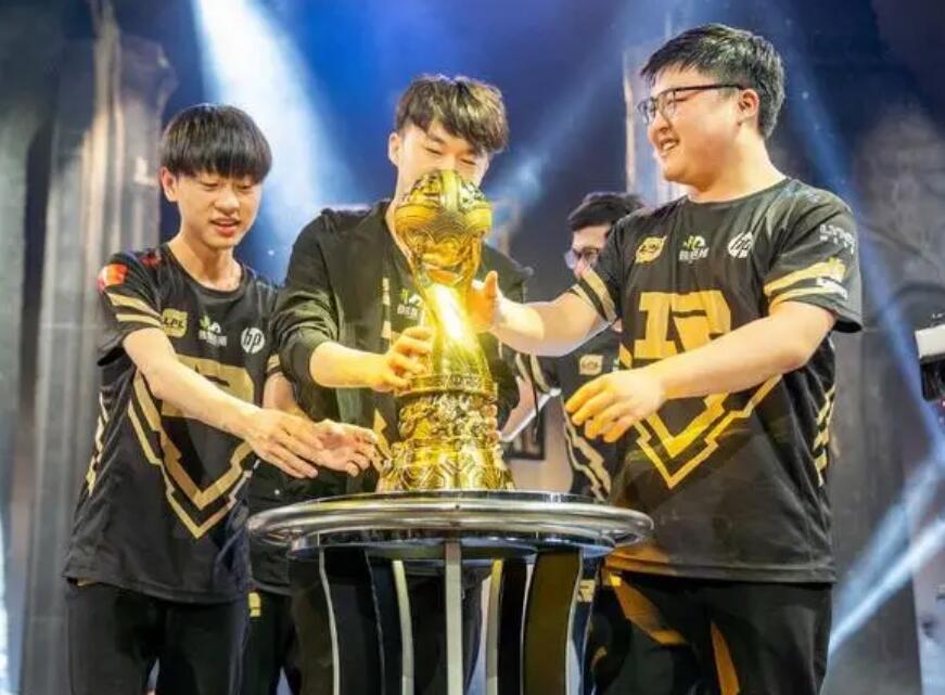 RNG has not always been an all-China class. A total of 4 Korean players ...