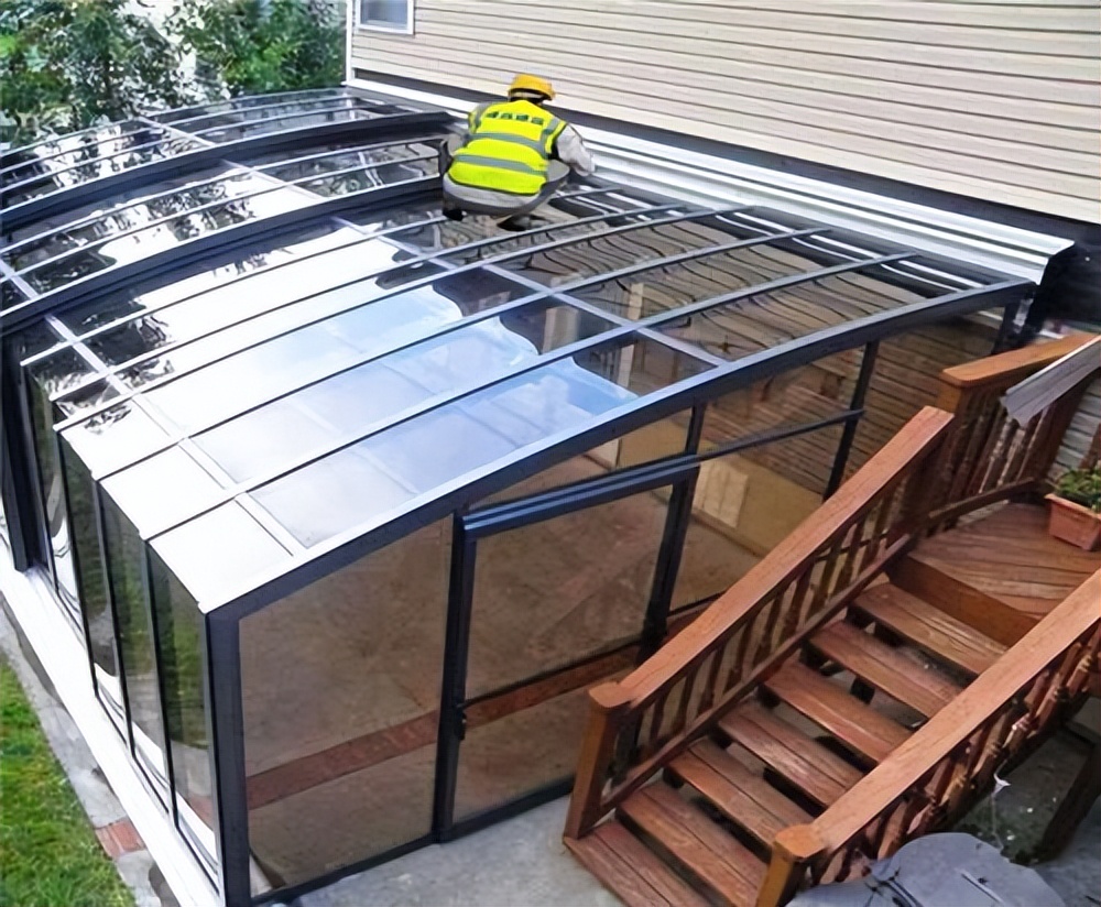 Why do you say that there are 10 sun rooms and 9 leaks? (with solution ...