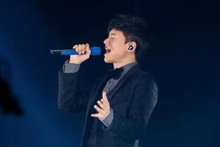 Hua Chenyu's concert attracted heated discussions, yawned and rolled his eyes with disdain, and ...