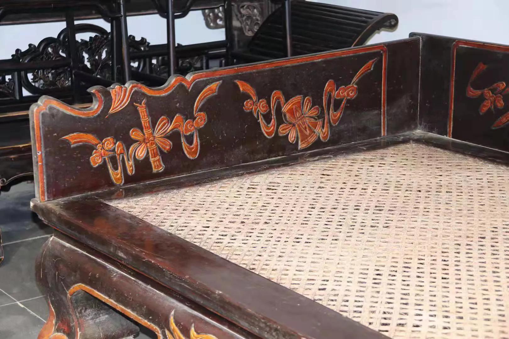 Qing Dynasty, three-legged Arhat bed - iNEWS