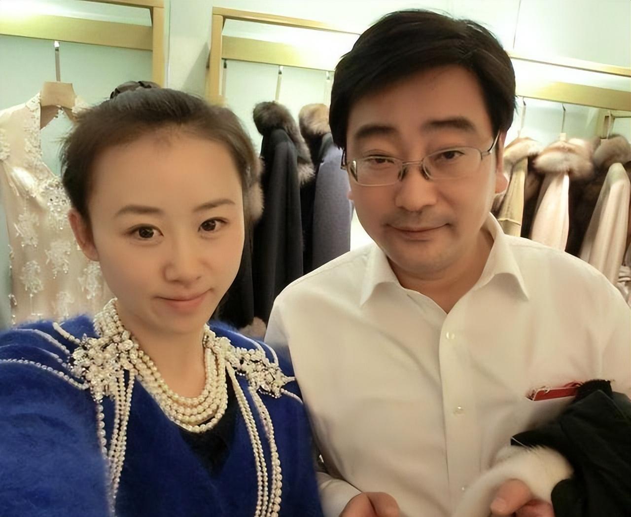 Beautiful host Ji Yingnan: She was kept by a department official and ...