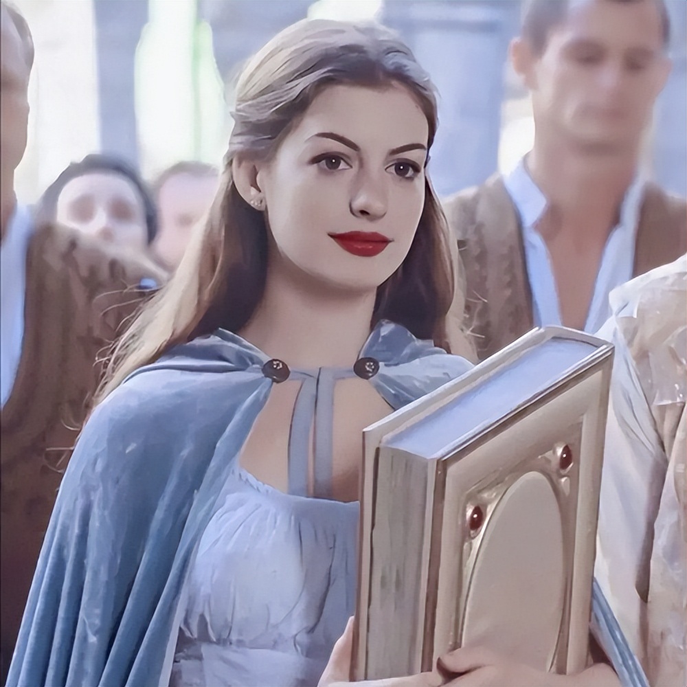 Anne Hathaway: The close integration with the characters deduces ...