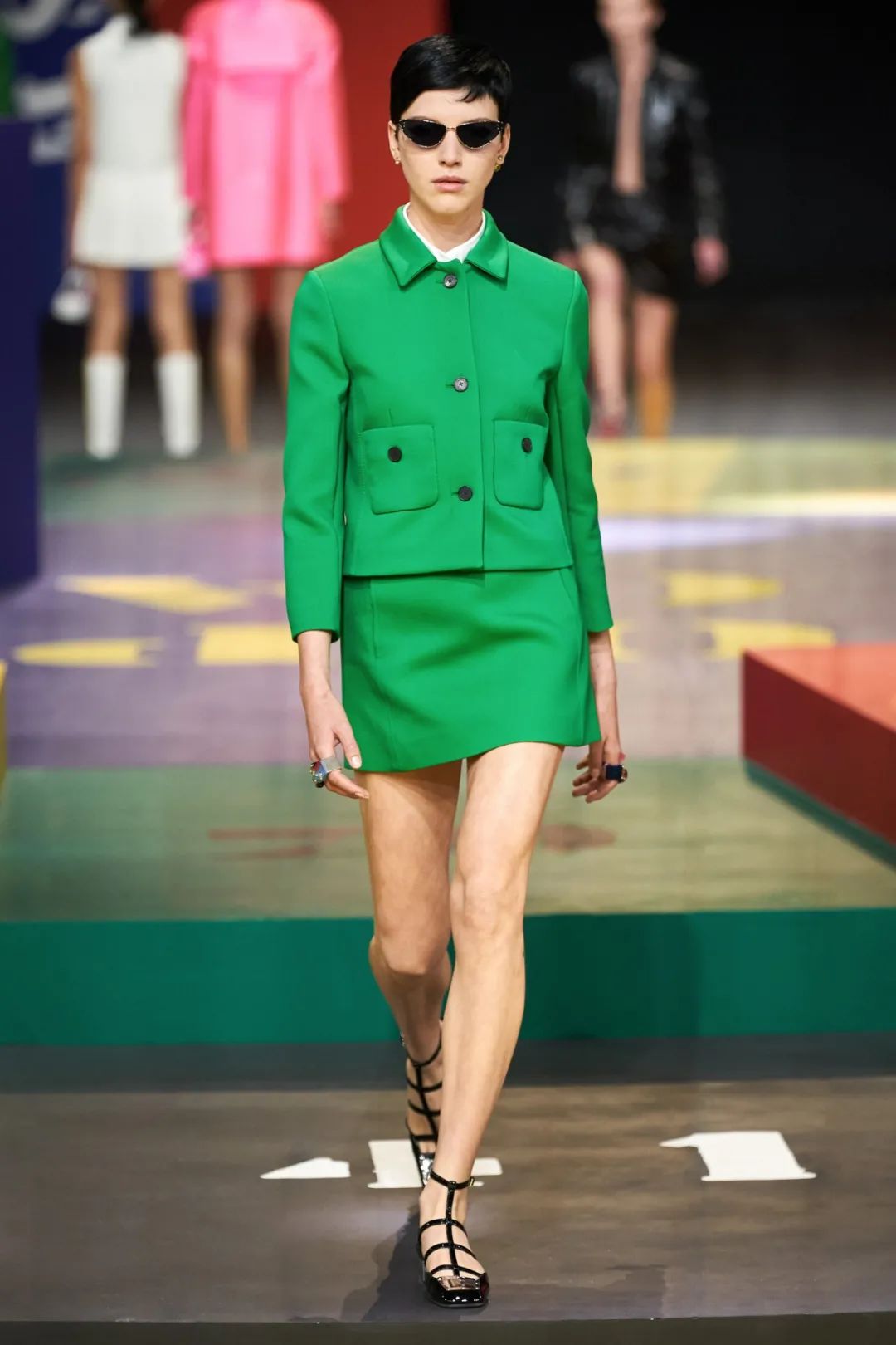 Spring/Summer 2022 Fashion: Retro Trends from the 60s - iNEWS