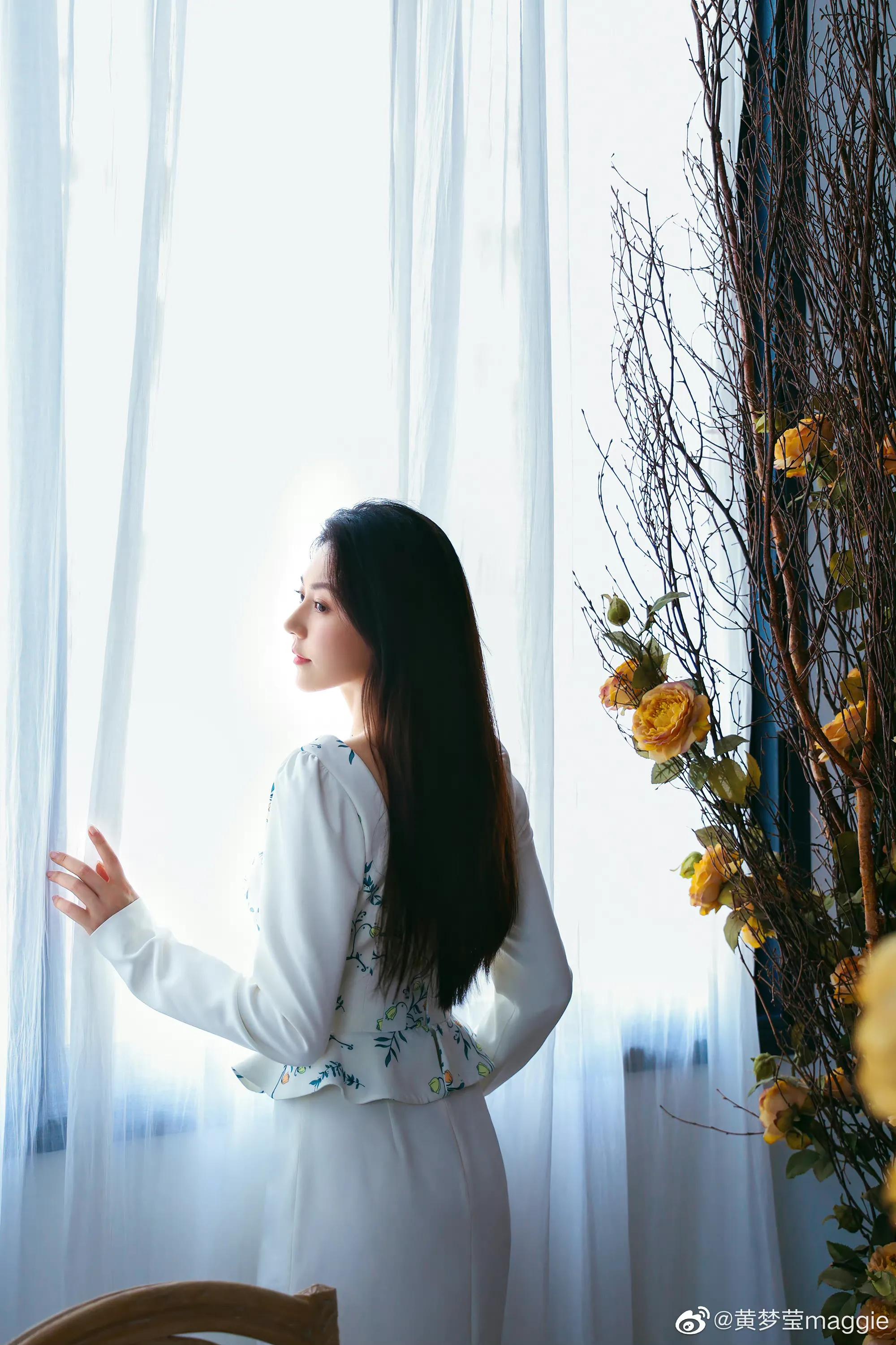 Beautiful picture of Huang Mengying - iMedia