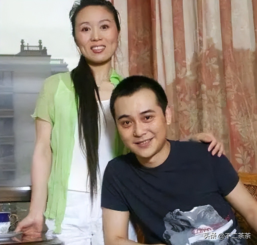 The 15-year-old sister and brother love, the love has not had children ...