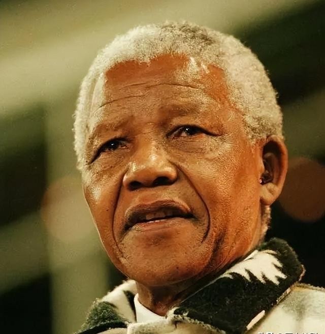 How miserable are the white people in South Africa? They live in slums ...