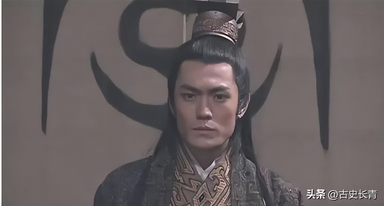 Why did Hui Shi make King Hui of Wei bow his knees to pay homage to the ...