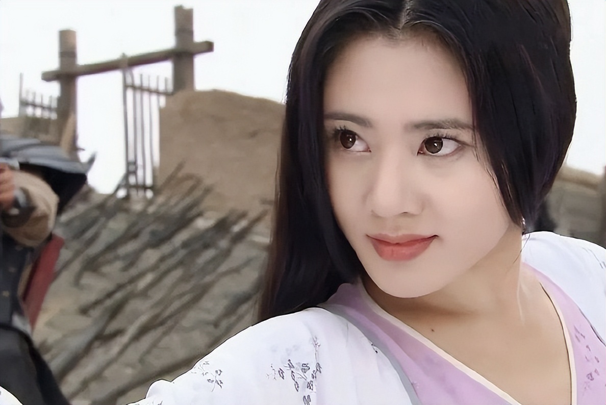 53-year-old Li Lizhen is back again! Recent photos exposed, she was ...