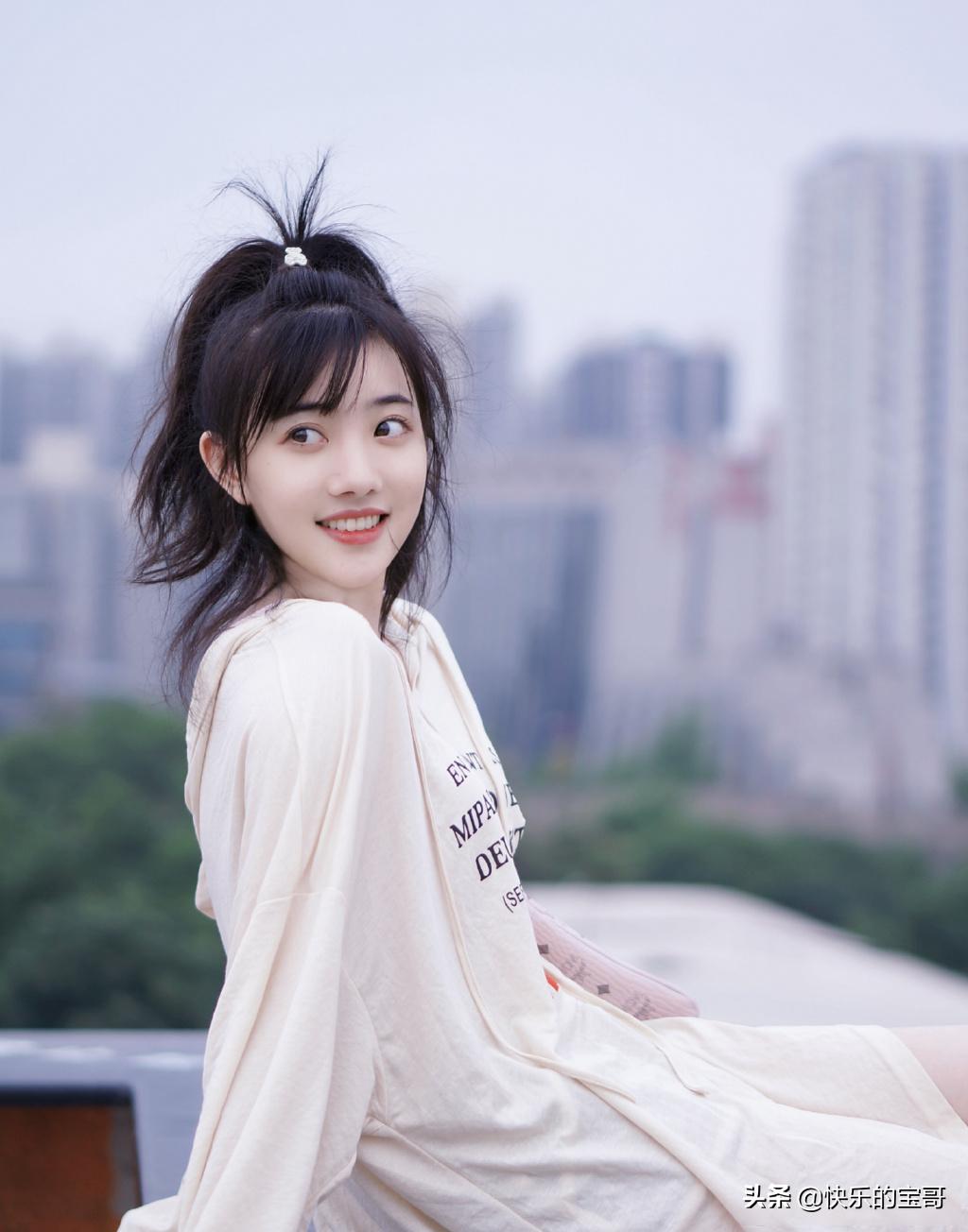 Mainland actress born in 1995, Bai Xinyi, her sweet girly atmosphere is ...